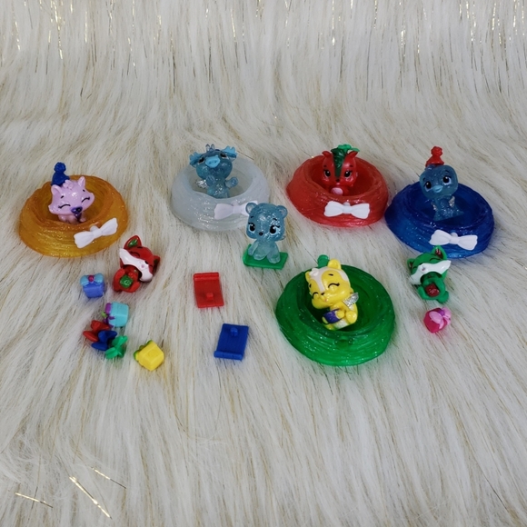 Toys | Mini Pet Figures | Poshmark